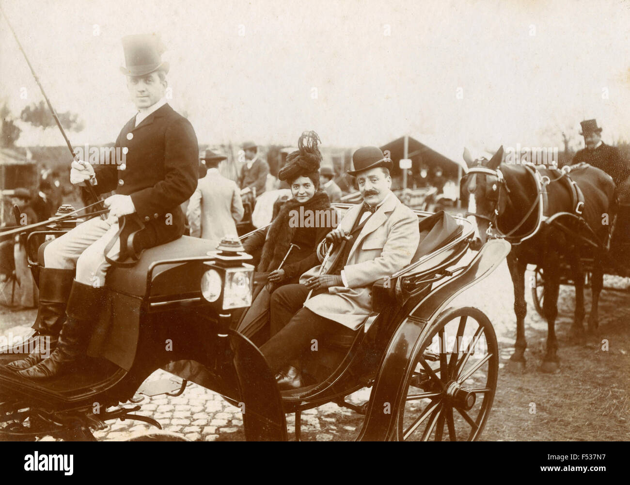 1800's horse carriage hi-res stock photography and images - Alamy