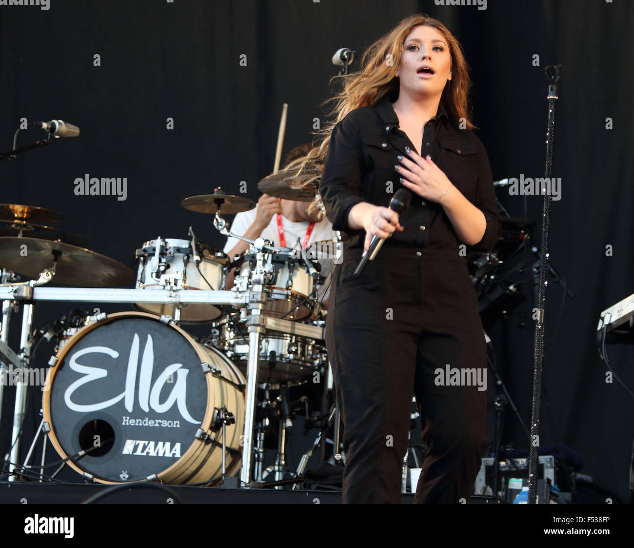 V Festival held at Hylands Park - Day 2 - Performances Featuring: Ella ...