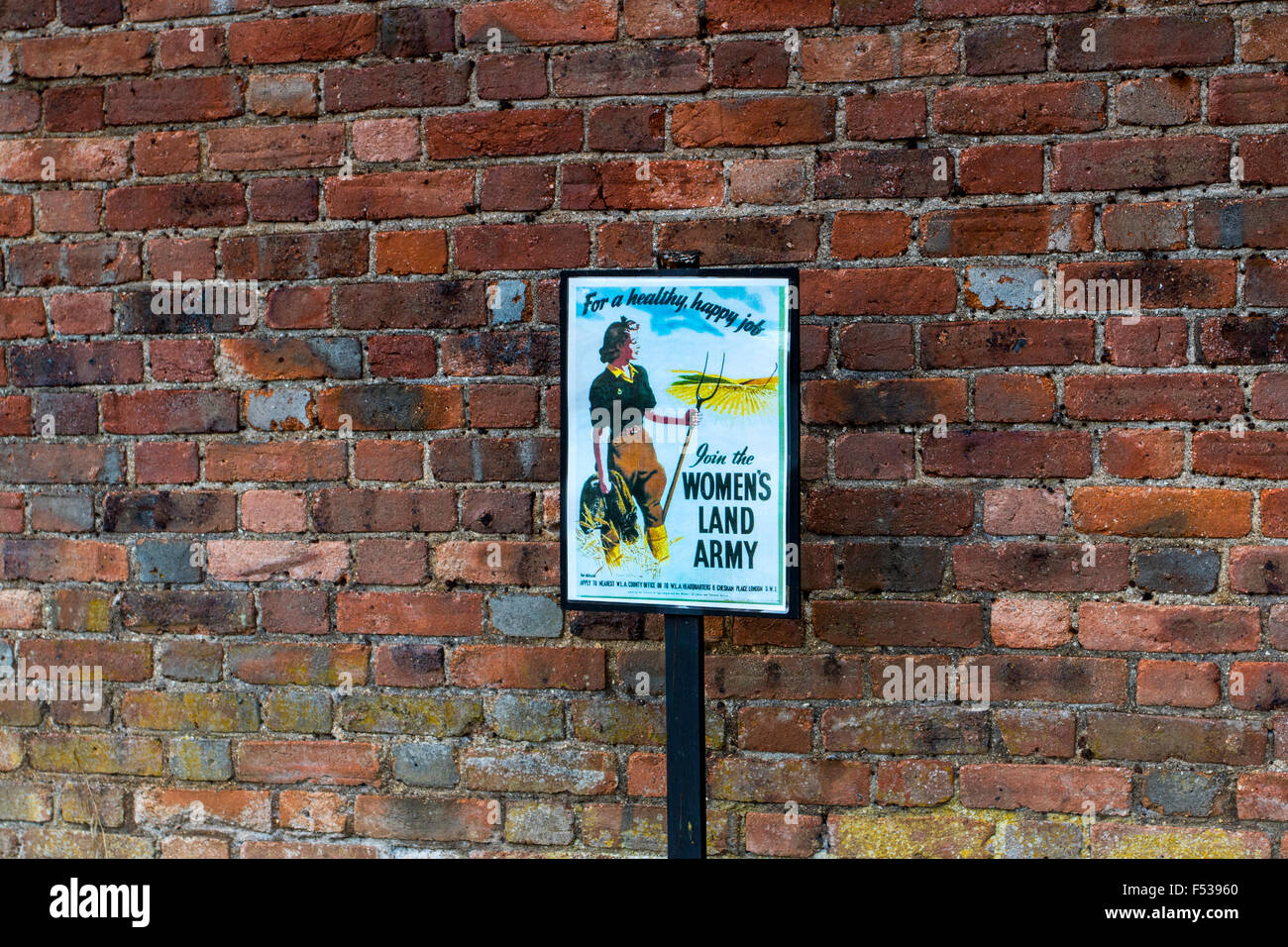 Womans Land Army High Resolution Stock Photography and Images - Alamy