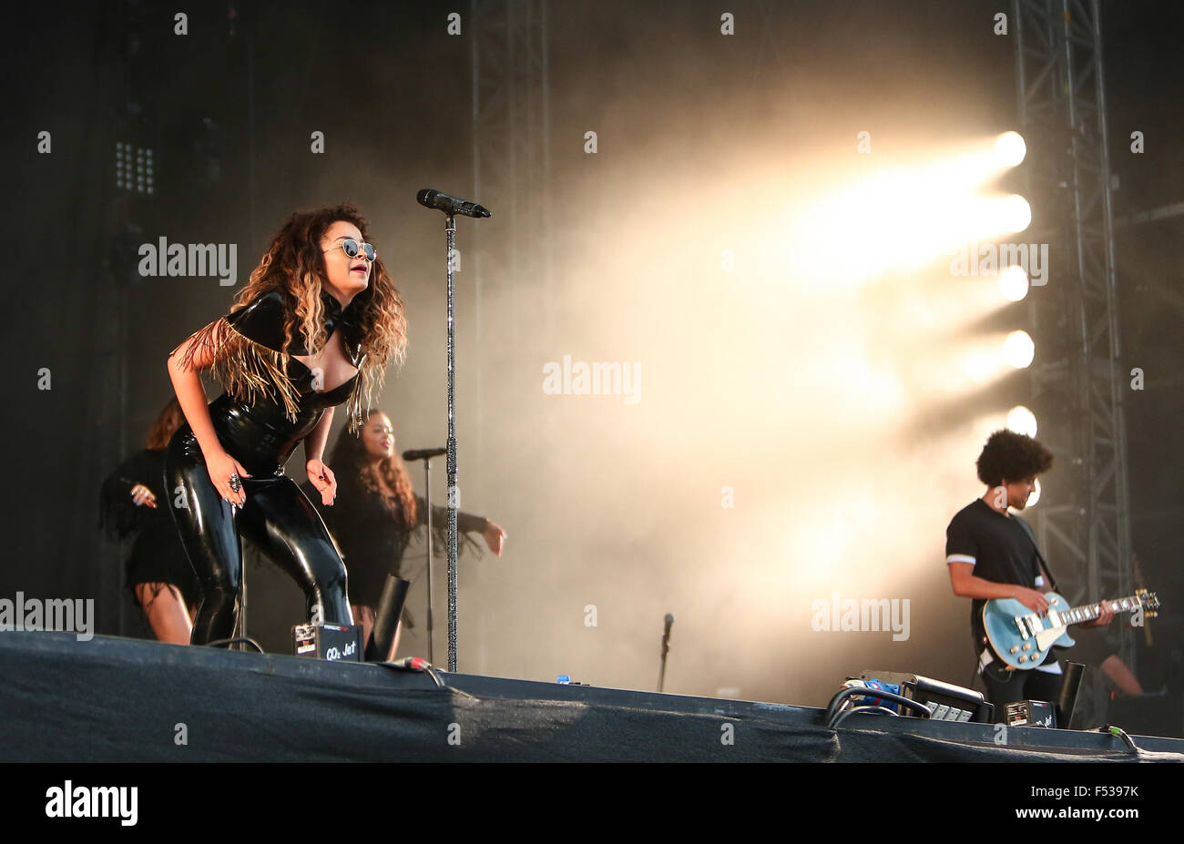 V Festival held at Hylands Park - Day 2 - Performances Featuring: Ella ...