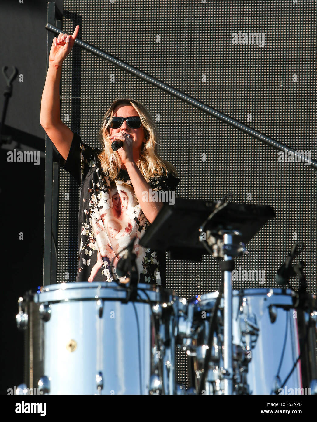 V Festival held at Hylands Park - Day 2 - Performances Featuring: Ellie ...