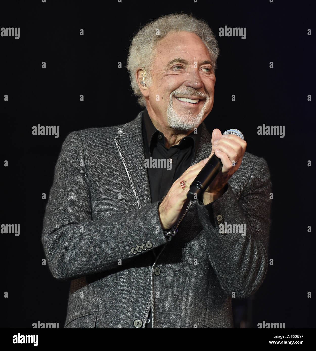 V Festival held at Weston Park - Day 2 - Performances Featuring: Sir ...