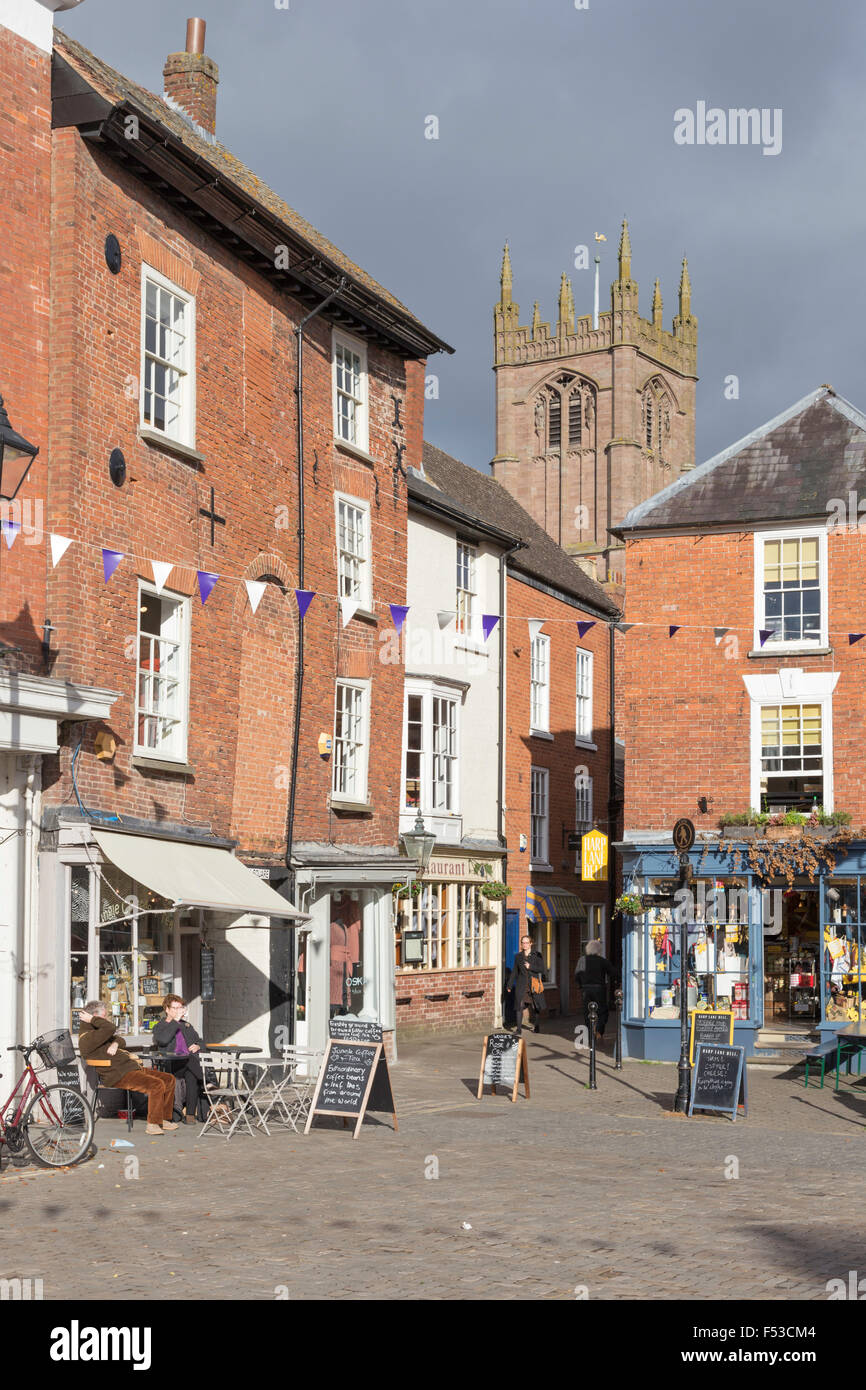 Shopping in Castle square Ludlow, Shropshire, England Stock Photo - Alamy