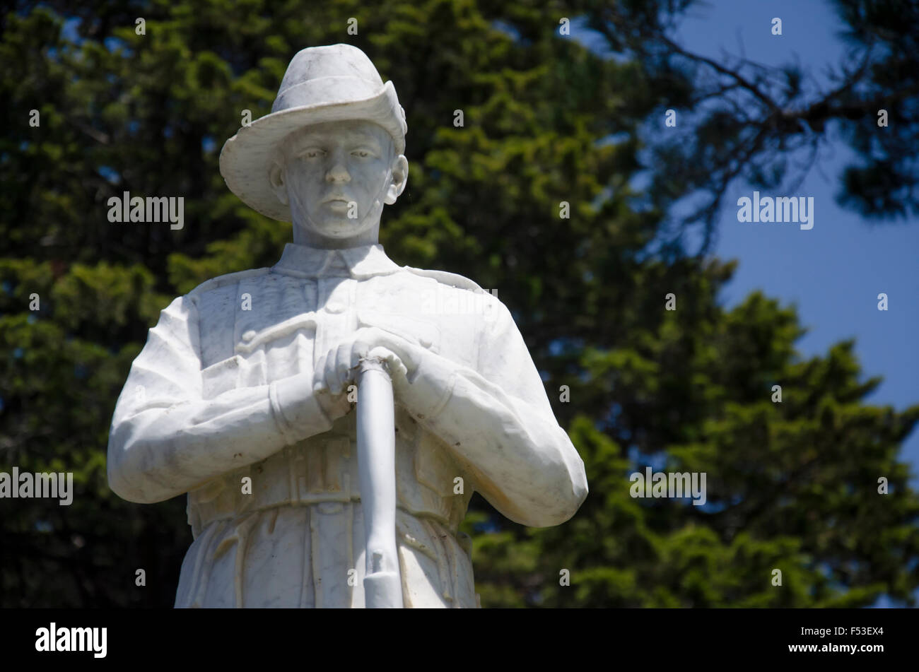 Australian soldier digger marble statue hi-res stock photography and ...