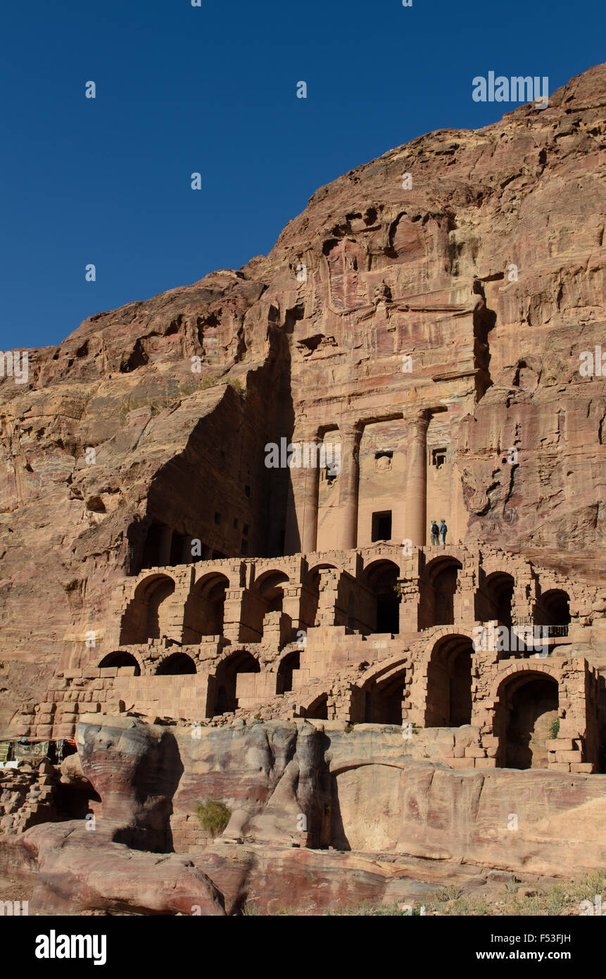 tomb ruins petra Stock Photo - Alamy