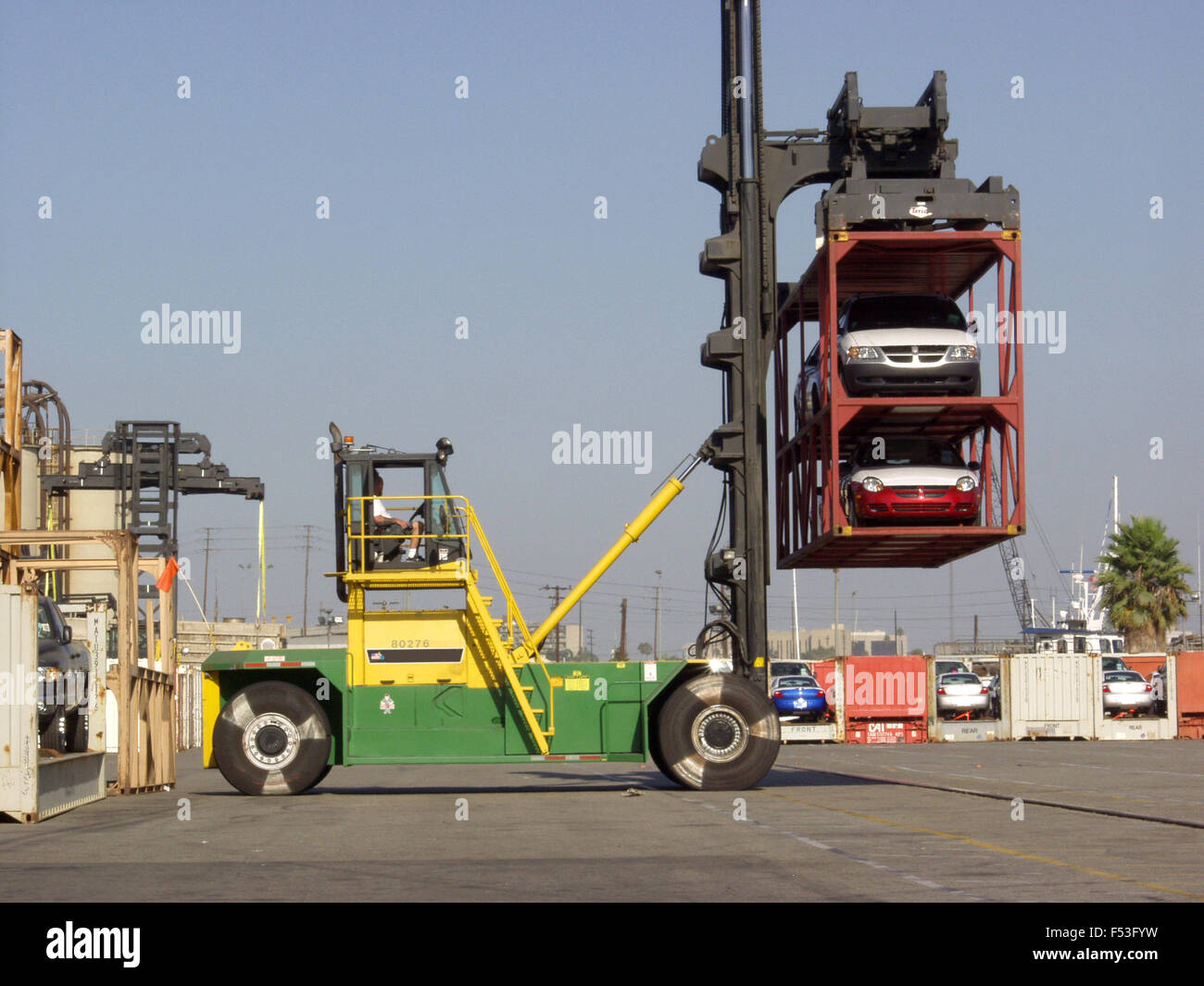 Auto racks hi-res stock photography and images - Alamy