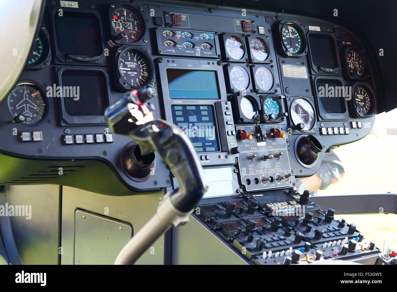 Aircraft instrument panel hi-res stock photography and images - Alamy