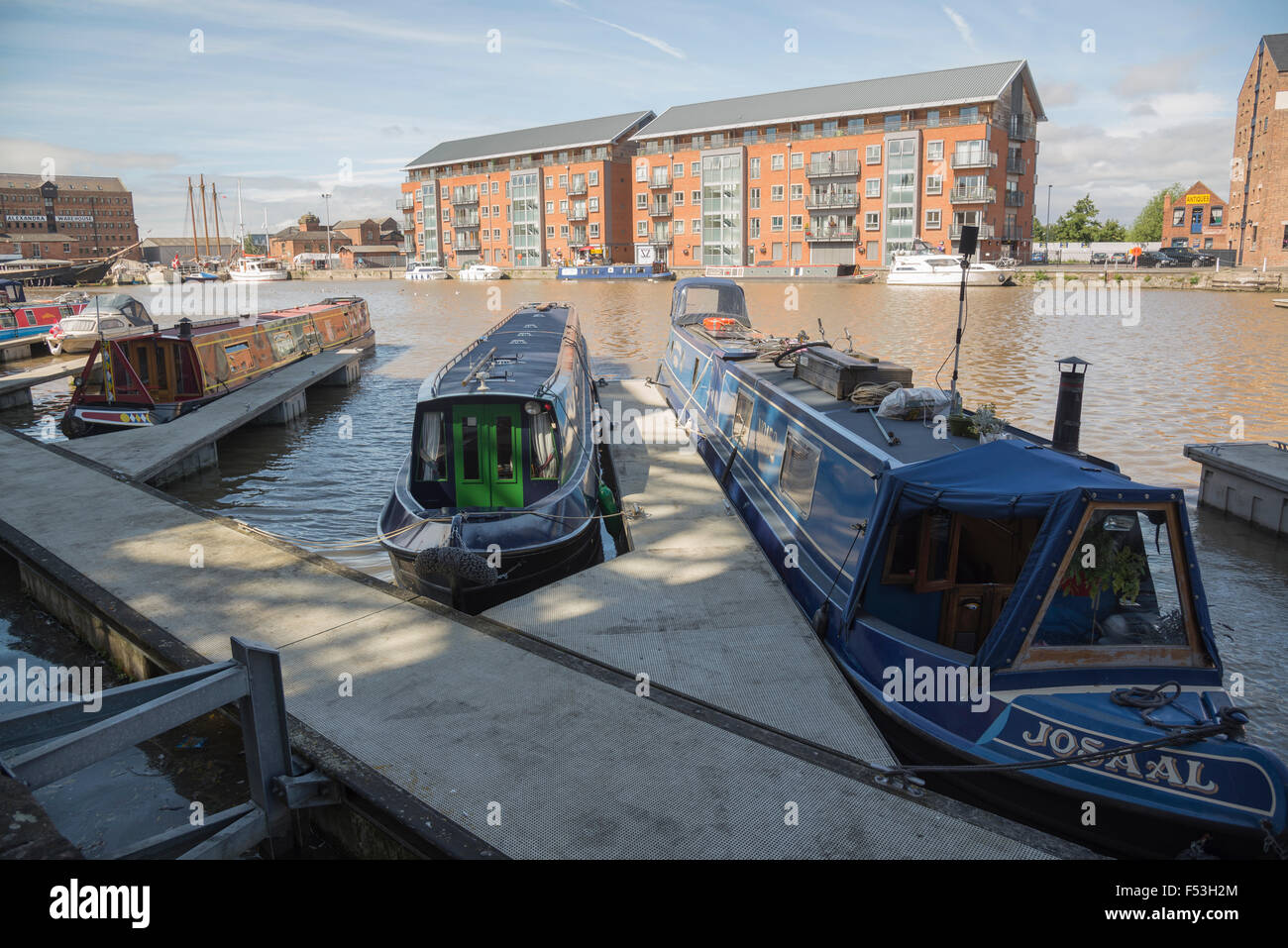 Deck barges hi-res stock photography and images - Alamy