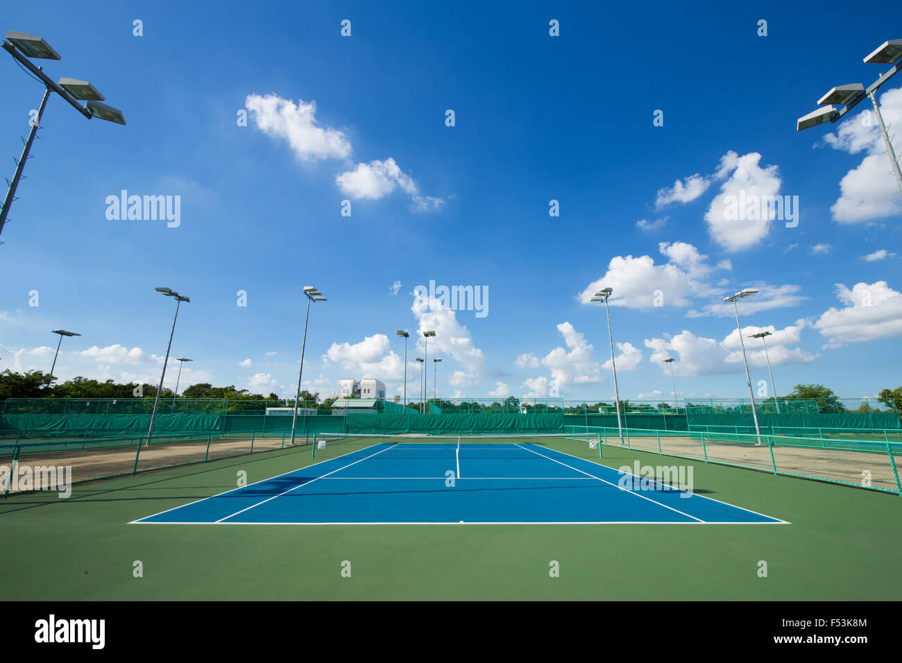 Outdoor empty tennis court blue hi-res stock photography and images - Alamy