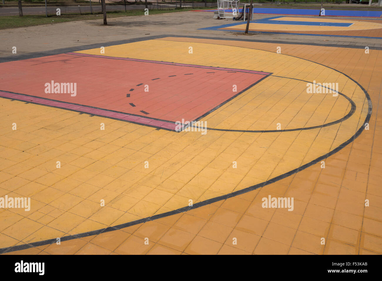 Free throw lines of the public outdoor basketball court Stock Photo - Alamy