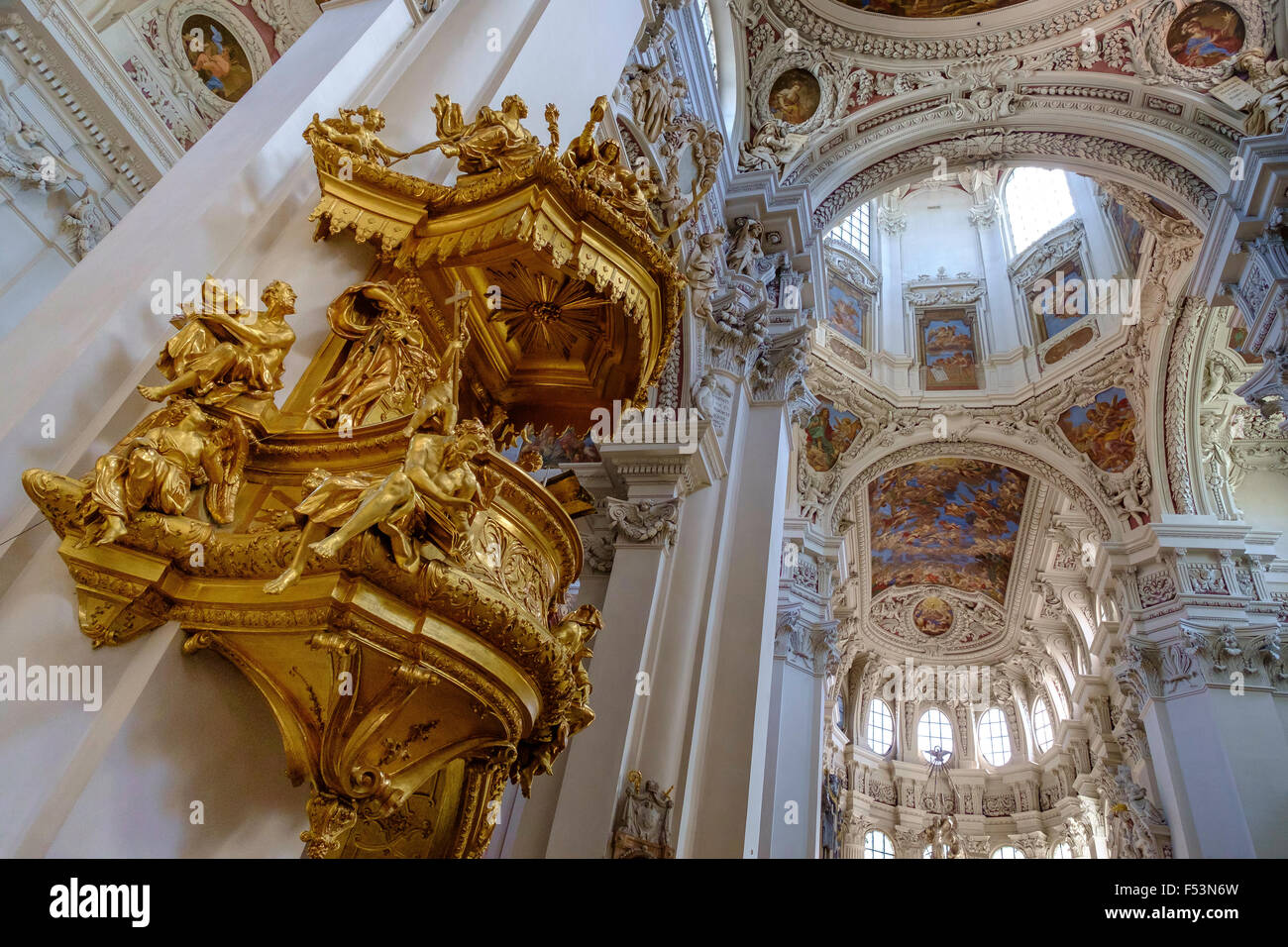 INTERIOR OF ST STEPHEN'S CATHEDRAL PASSAU Bavaria GErmany Stock Photo ...