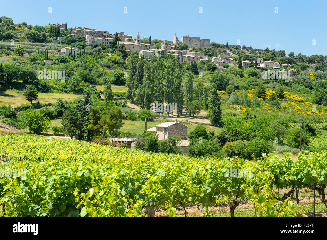 Provence france crestet hi-res stock photography and images - Alamy