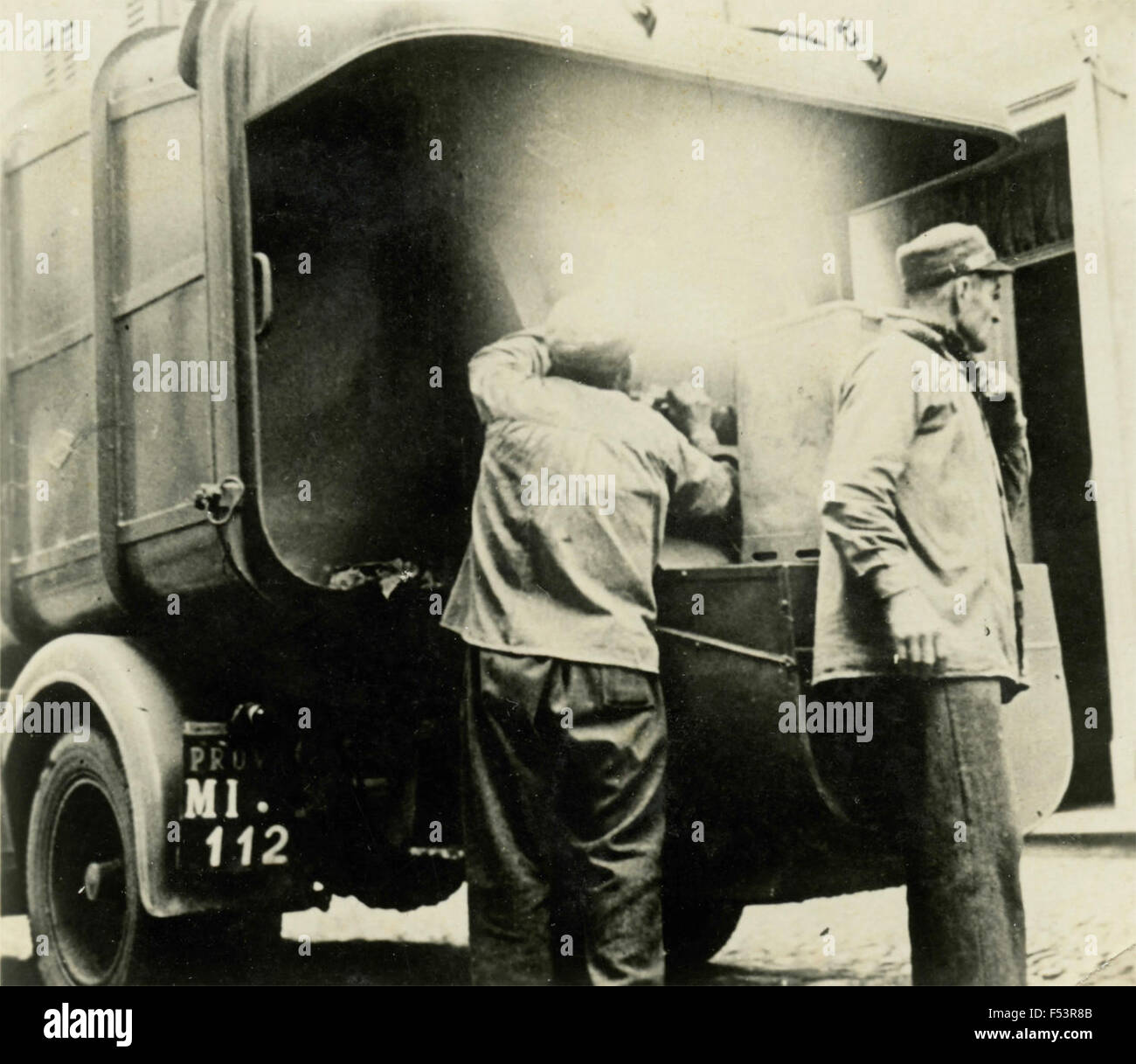 1930s garbage collection hi-res stock photography and images - Alamy