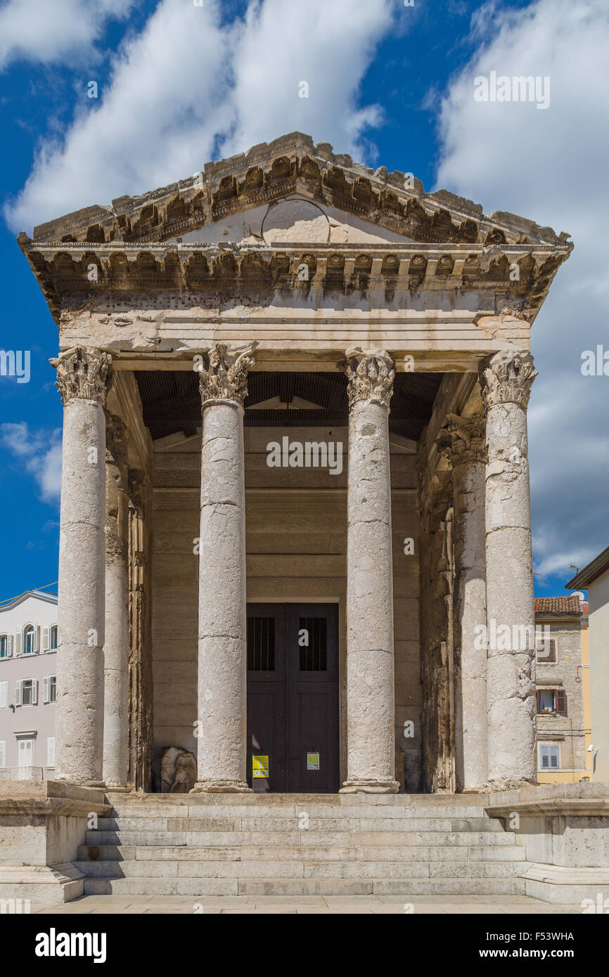 Augustus temple, Pula, Istria, Croatia Stock Photo - Alamy