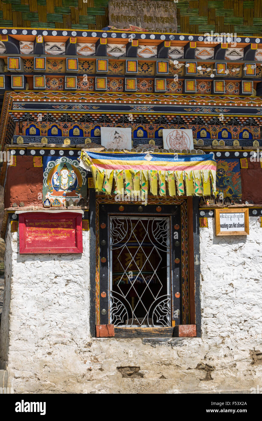 Tamshing lhakang hi-res stock photography and images - Alamy