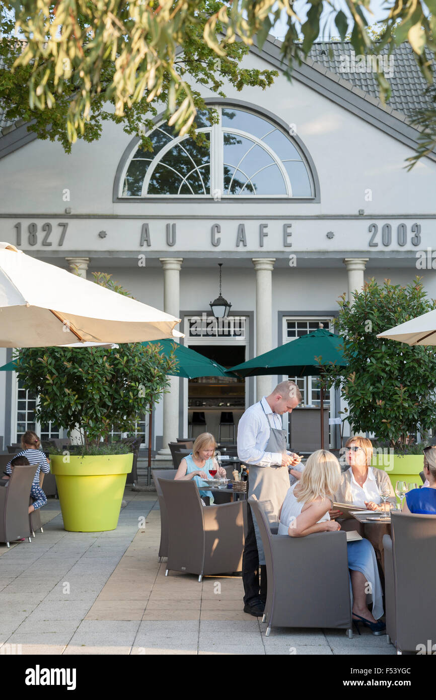Au cafe restaurant bar bratislava hi-res stock photography and images ...