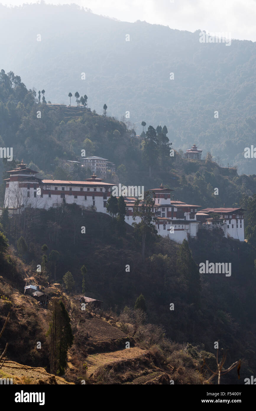 Trongsa dzong bhutan hi-res stock photography and images - Alamy