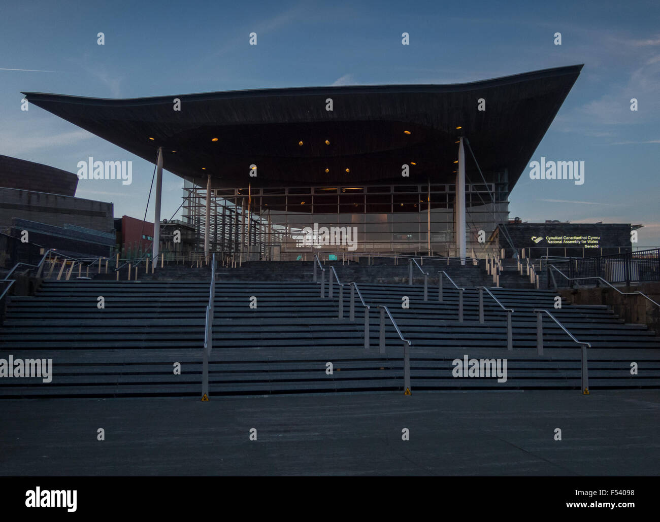 The welsh national assembly building hi-res stock photography and ...