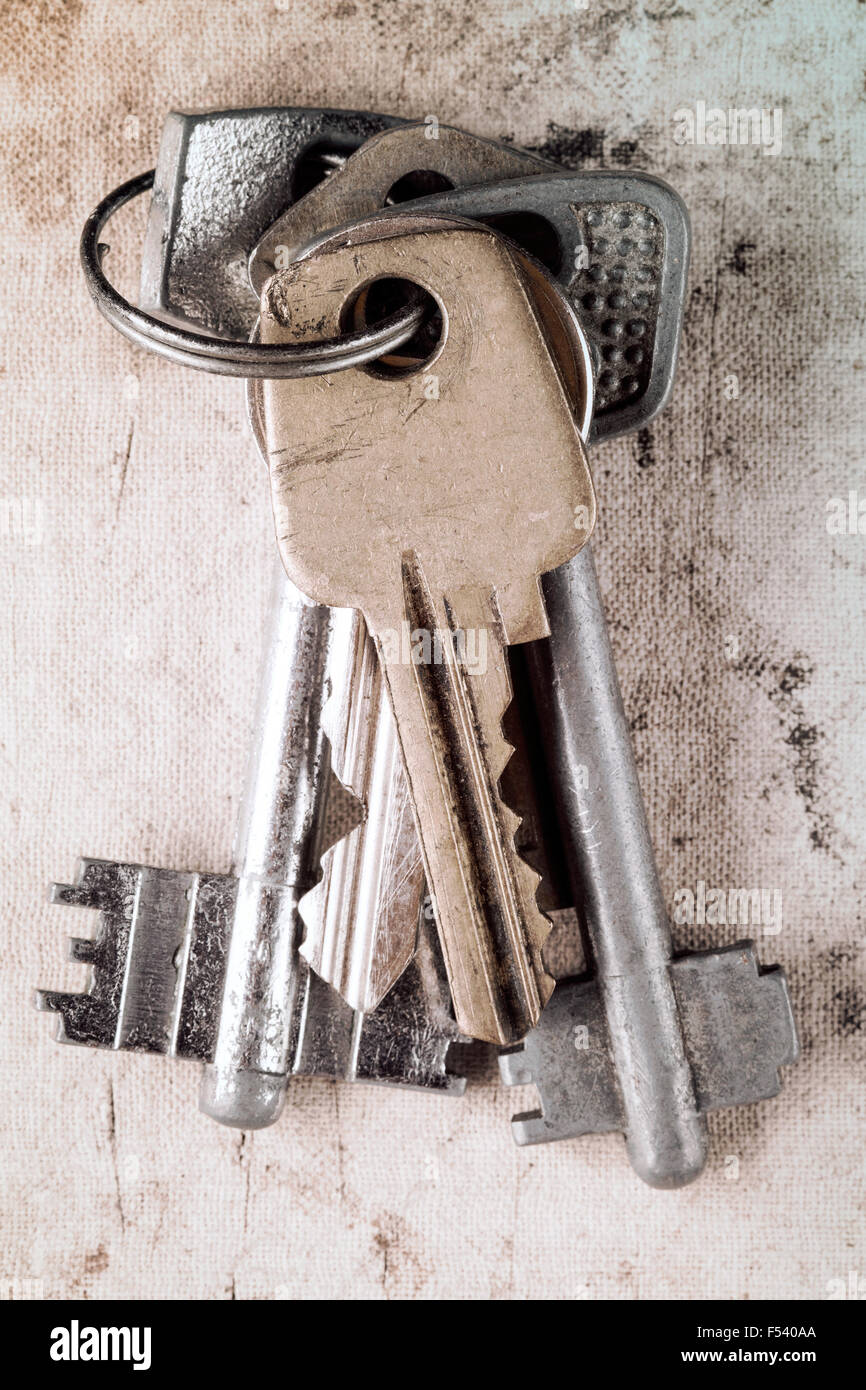 Bunch of old keys with vintage tone Stock Photo - Alamy
