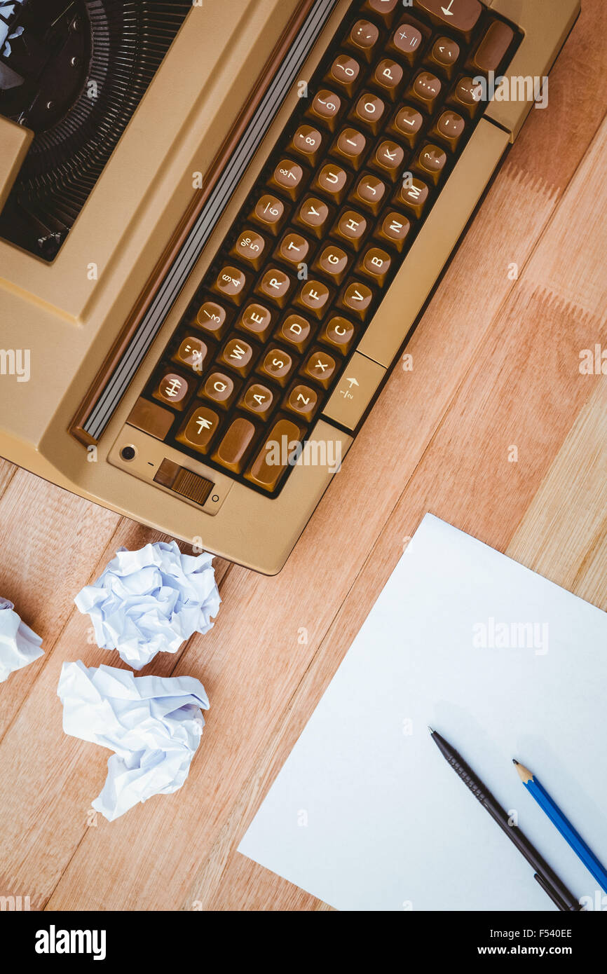 View of an old typewriter and paper Stock Photo - Alamy