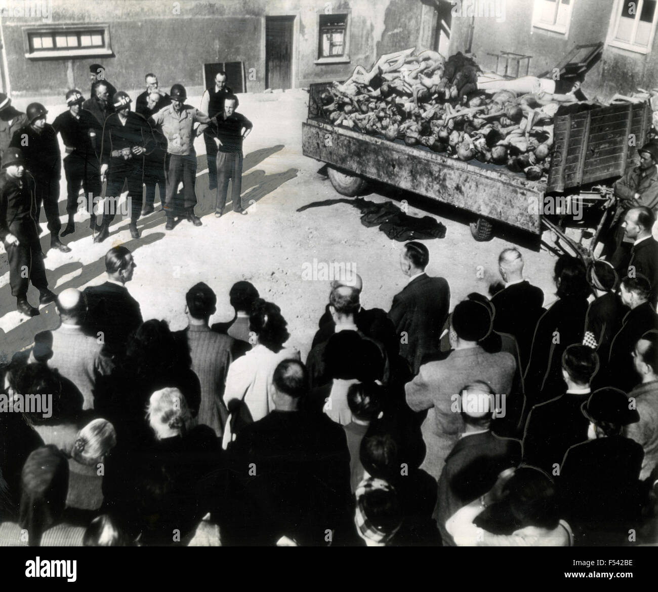 American soldiers 1945 germany hi-res stock photography and images - Alamy