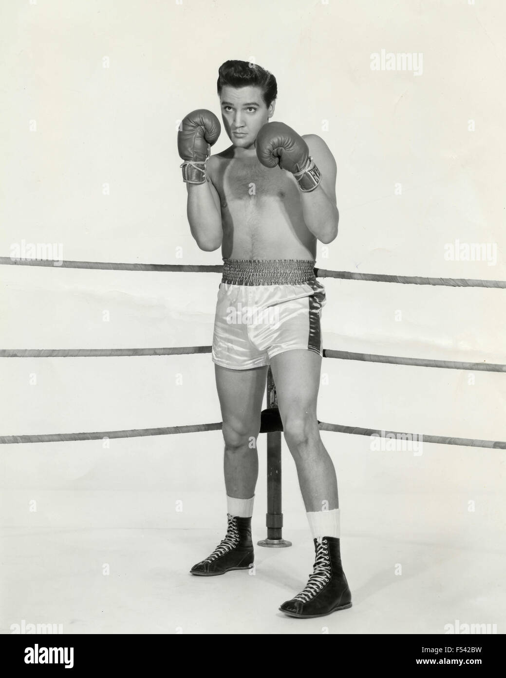 Elvis 1962 hi-res stock photography and images - Alamy