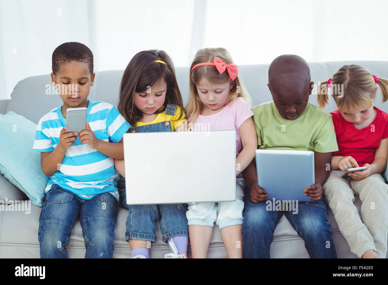 Technology for kids hi-res stock photography and images - Alamy