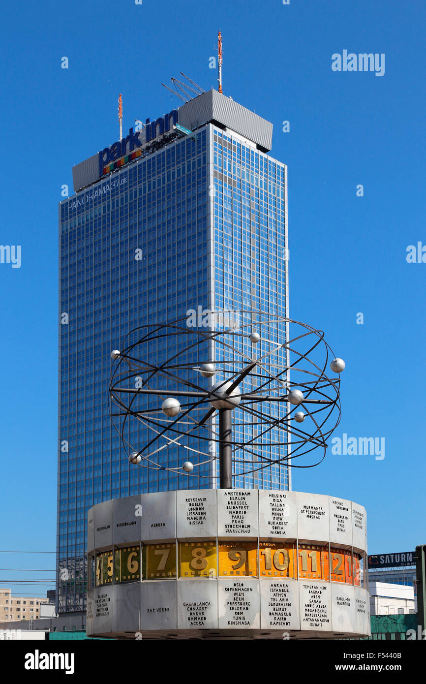 World time clock park inn berlin hi-res stock photography and images ...