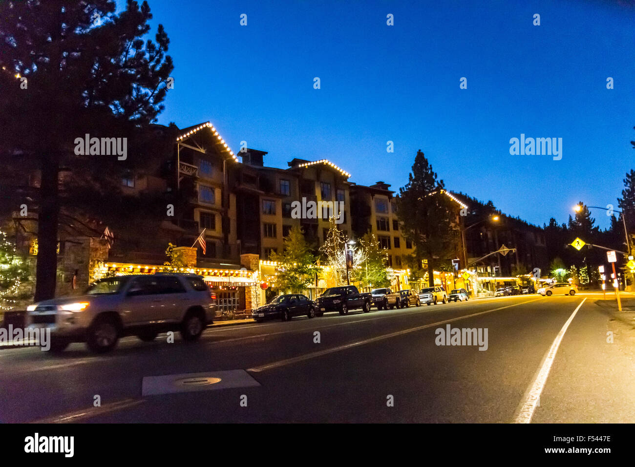 Mammoth ski resort hi-res stock photography and images - Alamy
