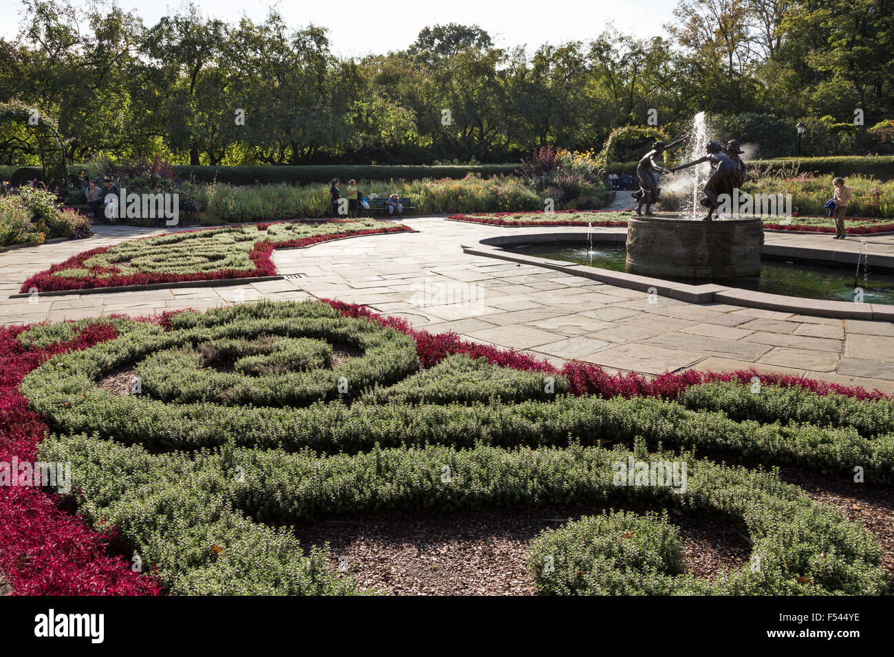 Untermyer Fountain/Three Dancing Maidens, Conservatory Garden in ...