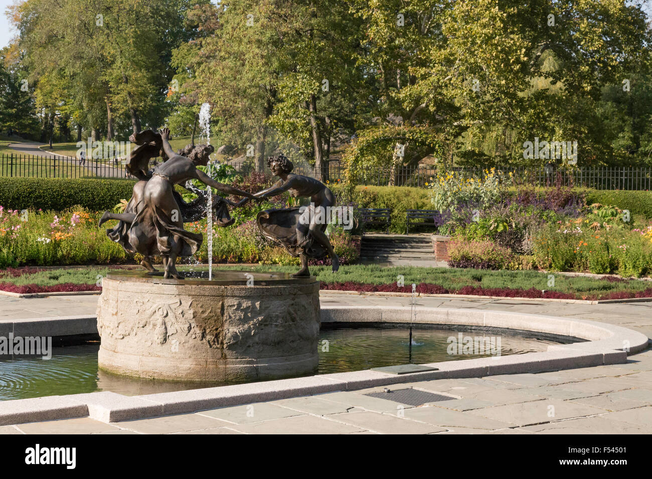 Untermyer Fountain/Three Dancing Maidens, Conservatory Garden in ...