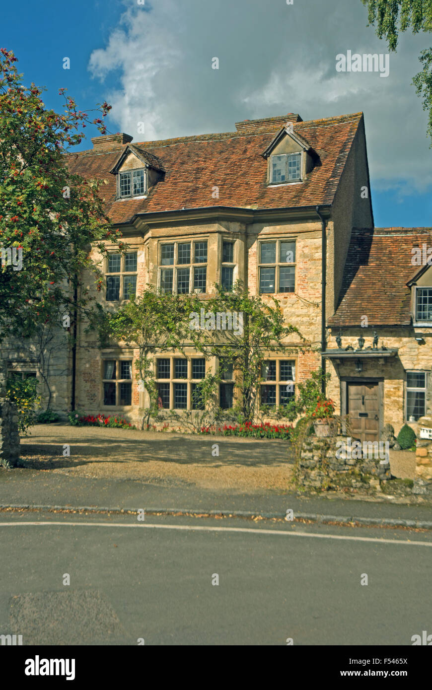 Cuddington Tyingham Hall Buckinghamshire Stock Photo - Alamy