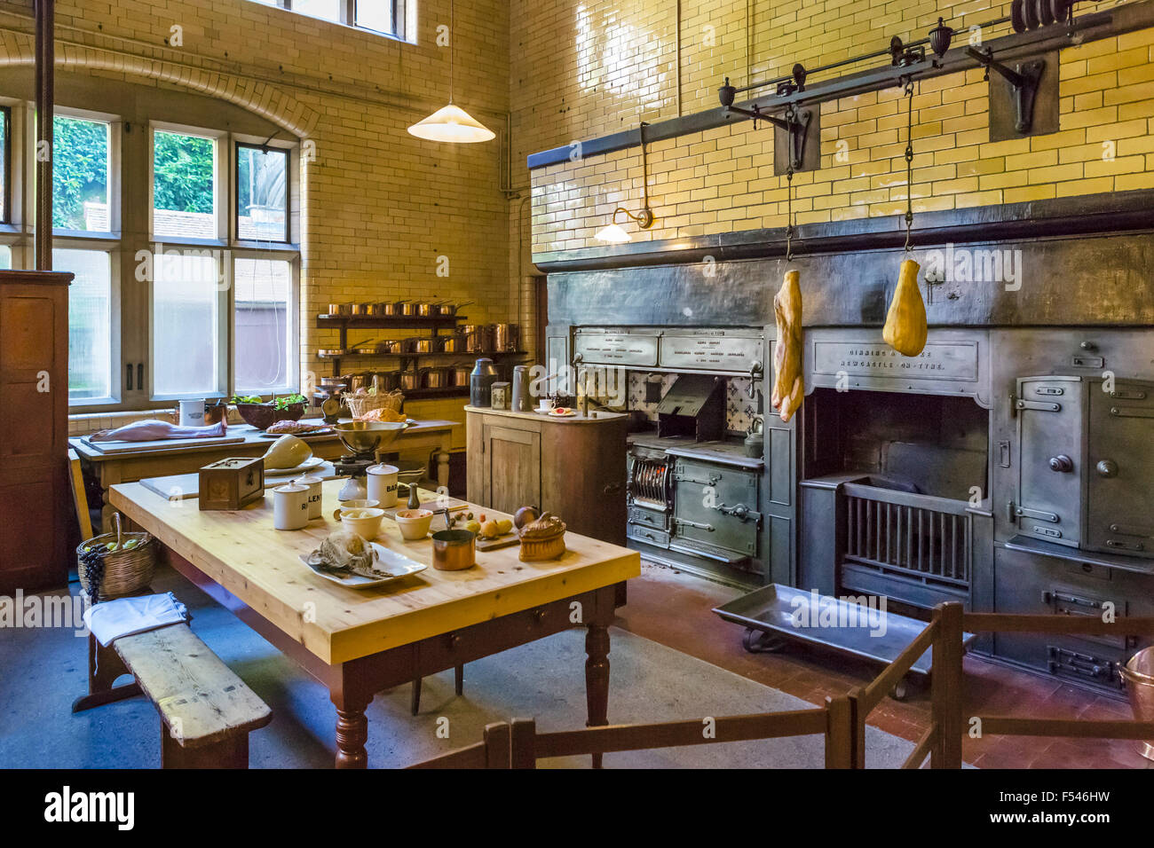 Cragside house interior hi-res stock photography and images - Alamy