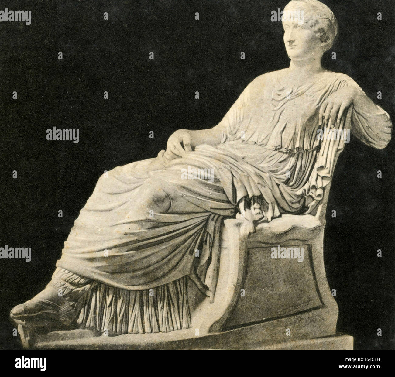 Roman marble statue Stock Photo - Alamy