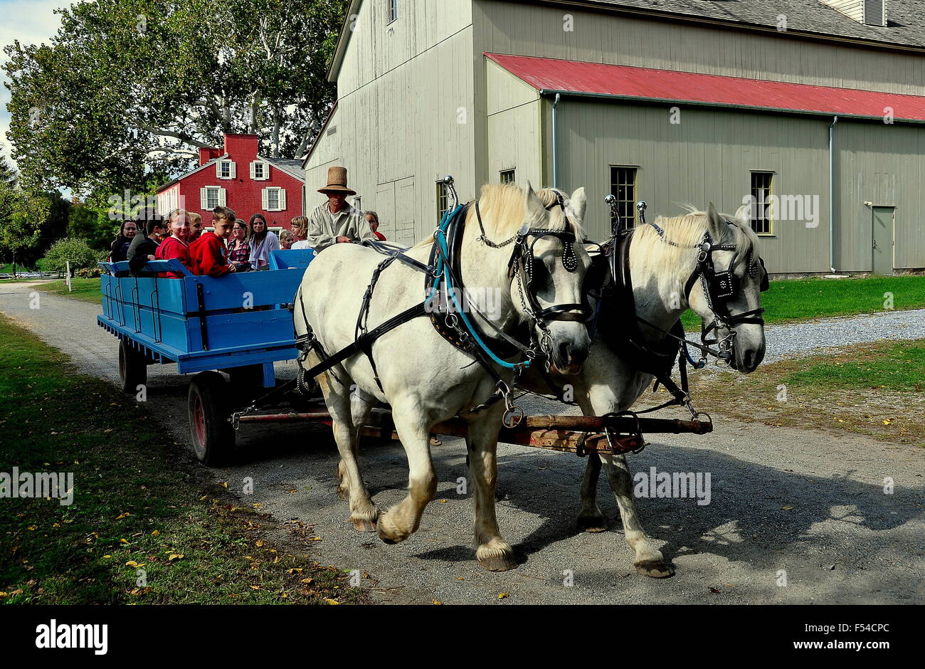 Children wagon ride hi-res stock photography and images - Alamy