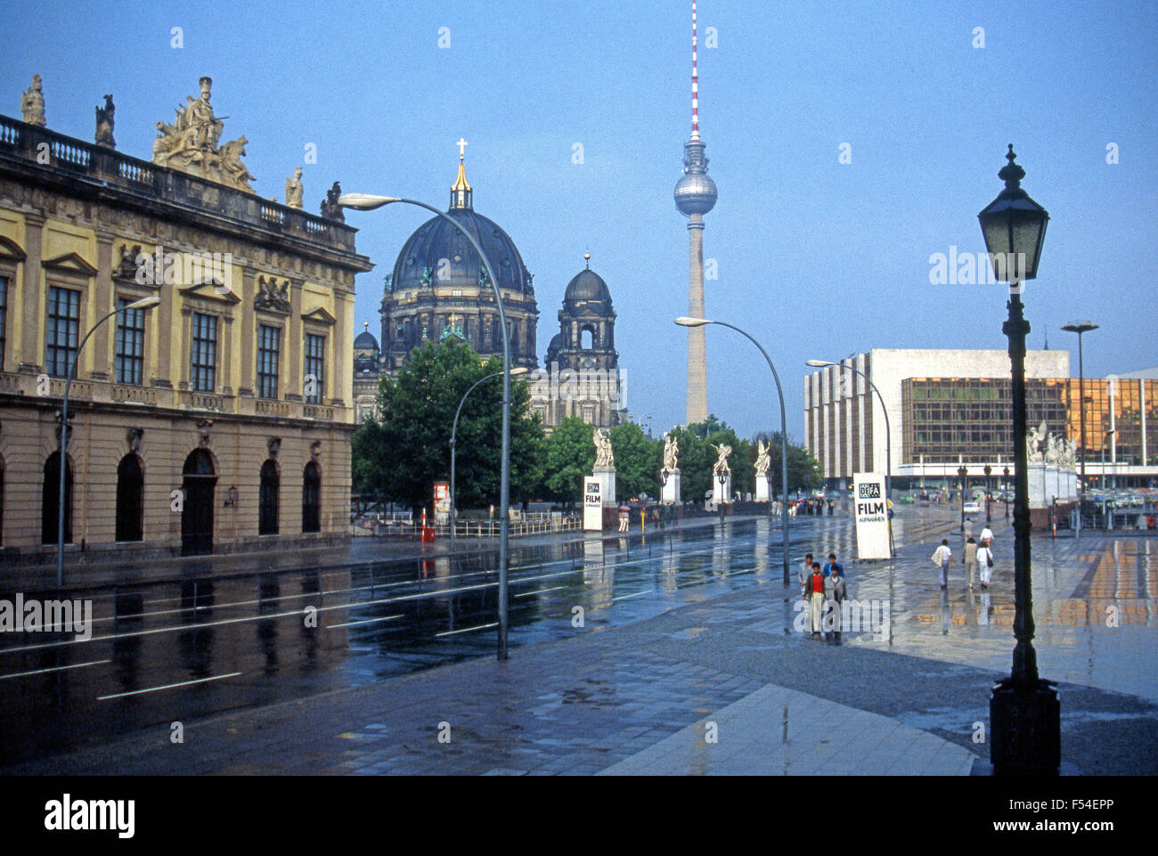1985. The centre of East Berlin in the Cold War era Stock Photo - Alamy