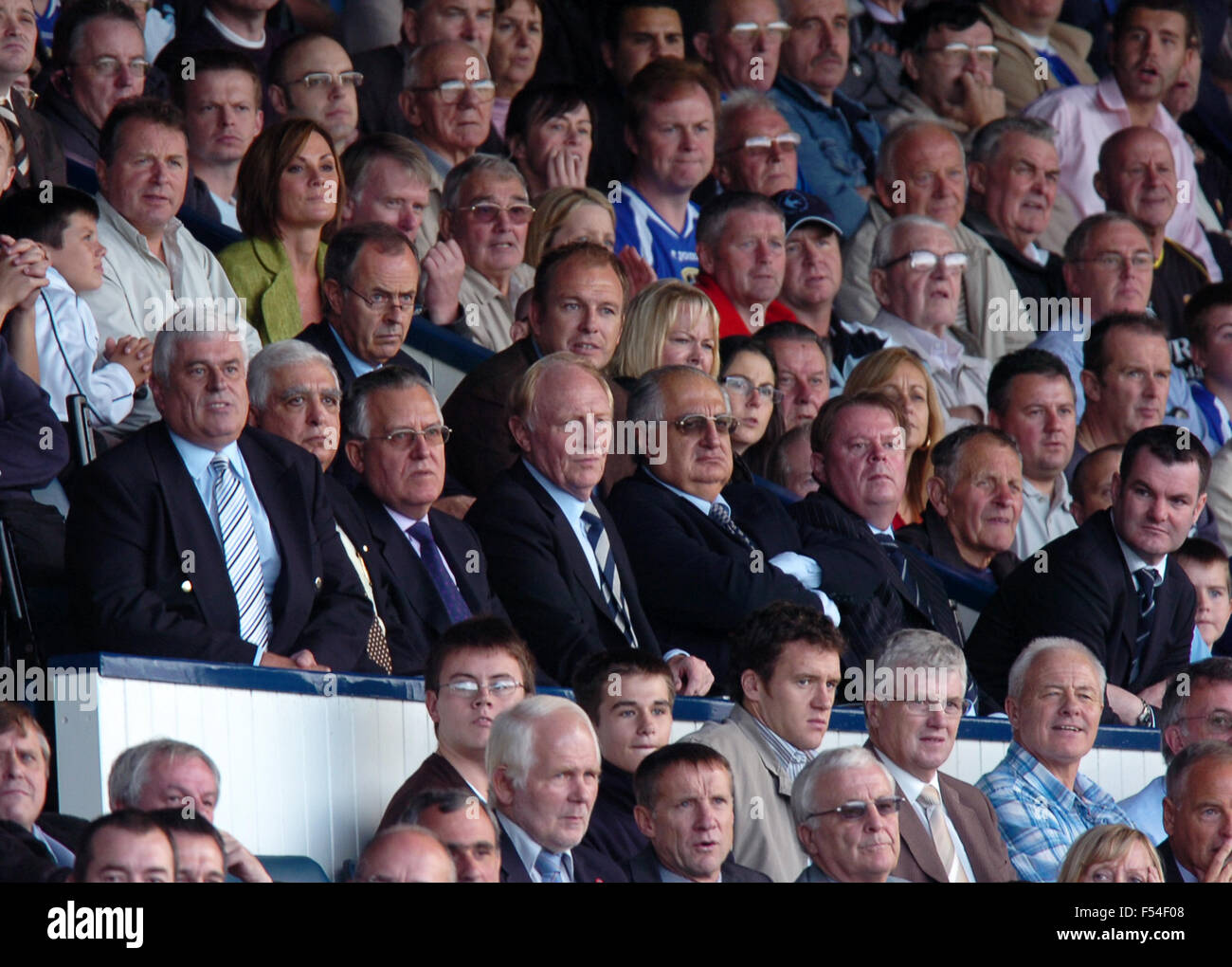 Neil Kinnock with Peter Hain, Peter Ridsdale and Sam Hammam watching ...