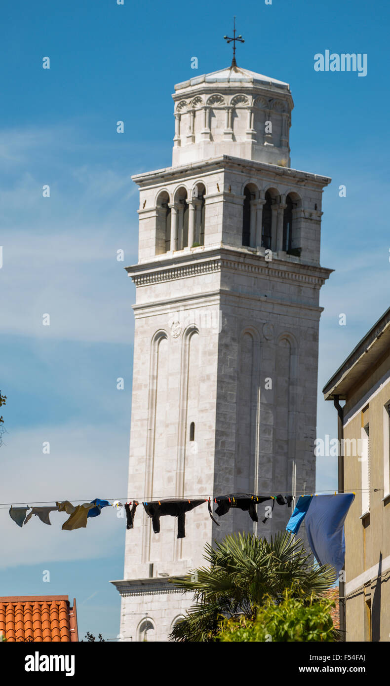 Castello di castello hi-res stock photography and images - Alamy