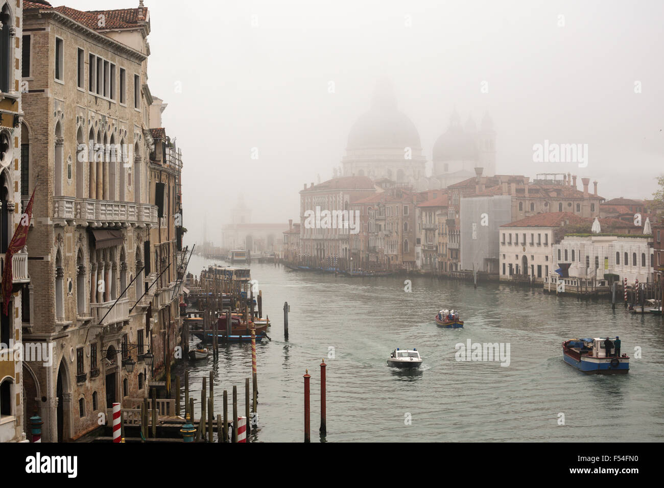 Fog italy hi-res stock photography and images - Alamy