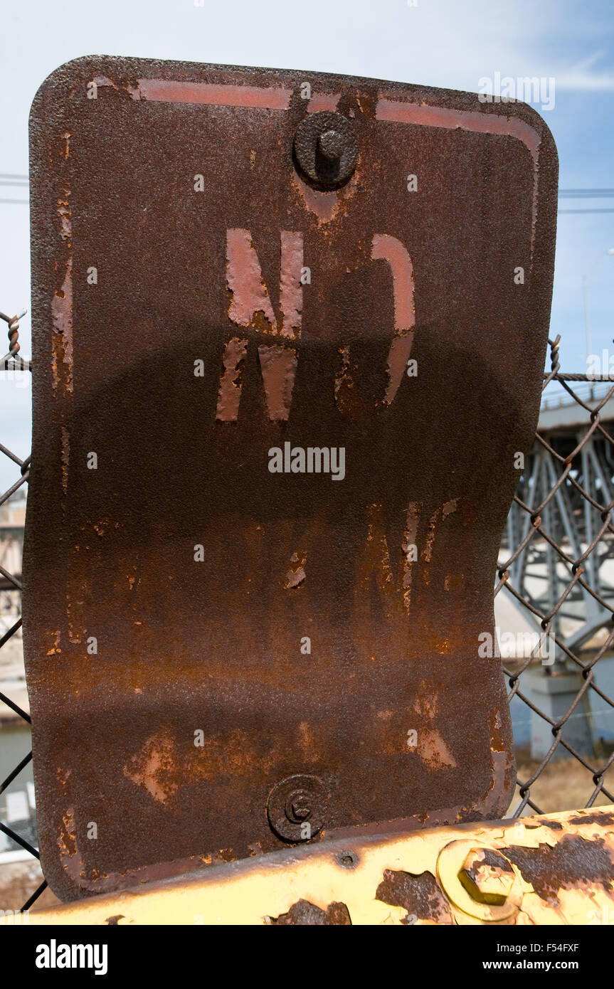 Rusted no parking sign hi-res stock photography and images - Alamy