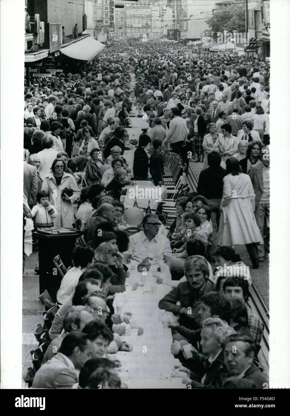 1968 - The Longest Dinner-Table Of The World In Kassel The longest ...