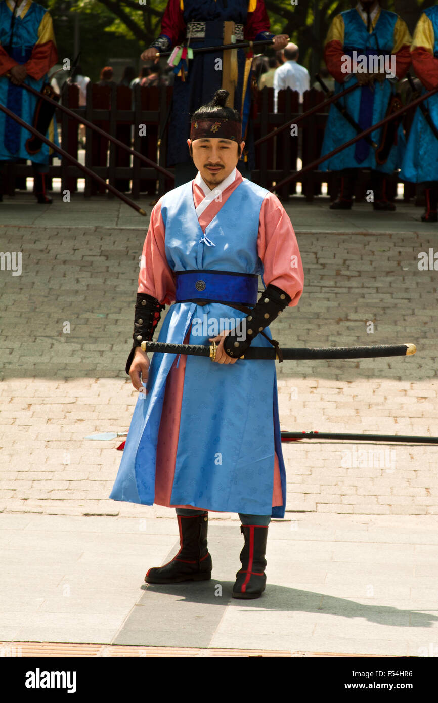 Seoul, Korea - May 14, 2015: Armed guards in traditional costume guard ...