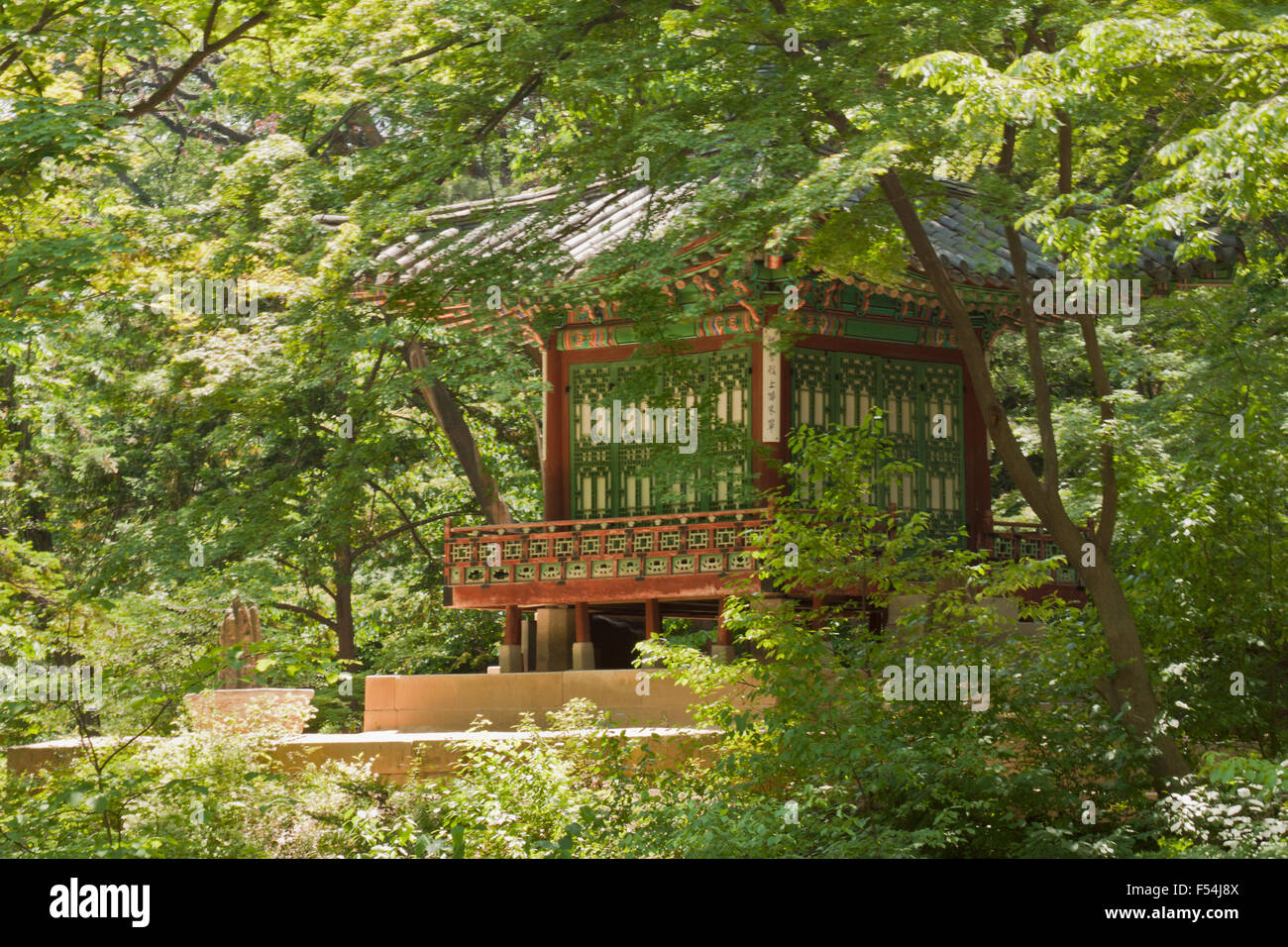 Seoul, South Korea-May 21, 2015: Seungjaejeong, Secret Garden of ...