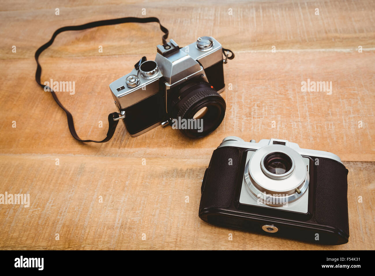 Old cameras hi-res stock photography and images - Alamy