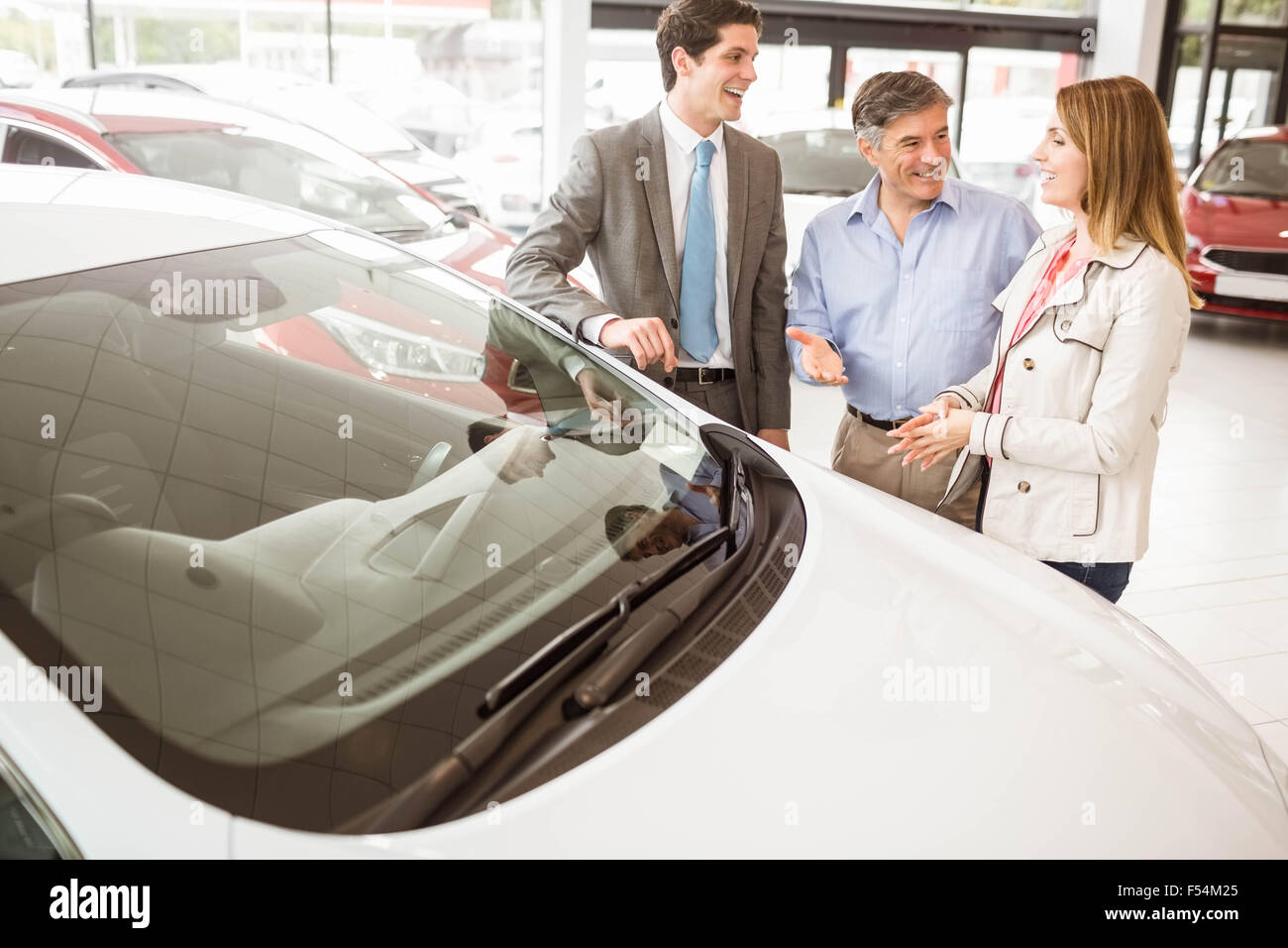 Presenting car hi-res stock photography and images - Alamy