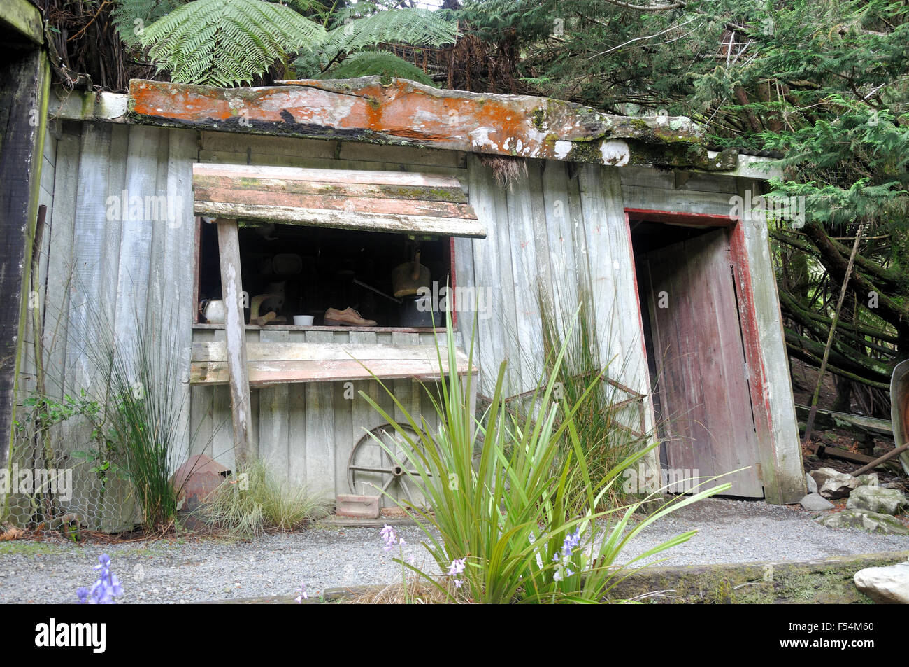 Miners shack hi-res stock photography and images - Alamy