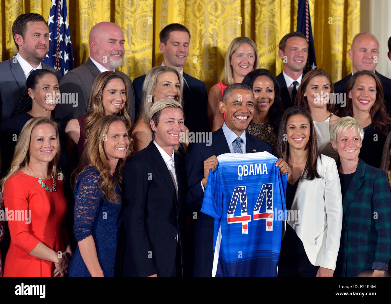 Washington, DC, USA. 27th Oct, 2015. U.S. President Barack Obama poses ...