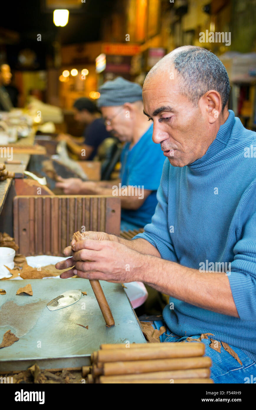 Cigar factory usa man hi-res stock photography and images - Alamy