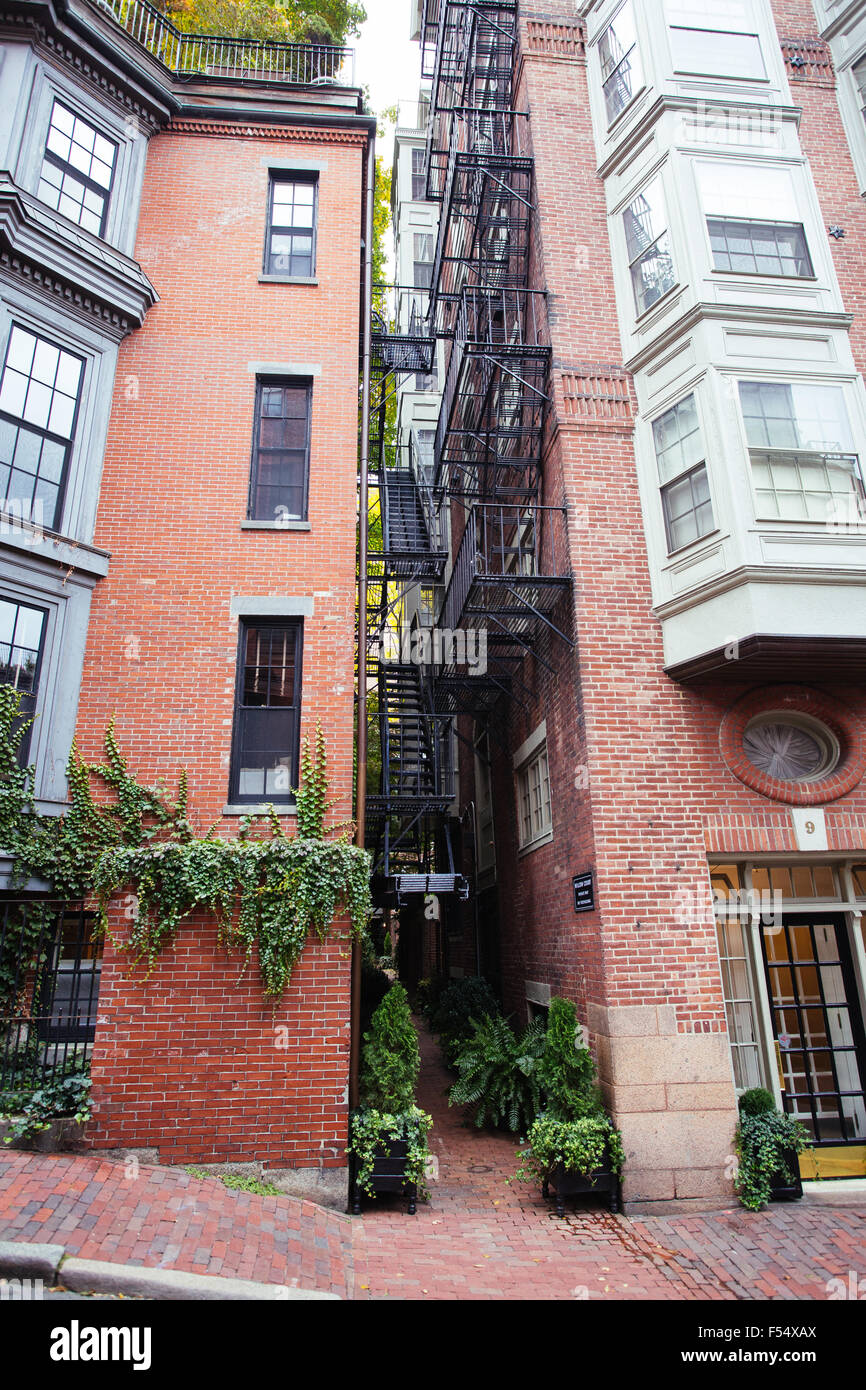 Outside stairs hi-res stock photography and images - Alamy