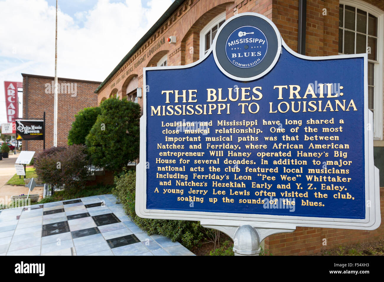The Blues Trail - Mississippi to Louisiana - sign by Louisiana Delta Music Museum in Ferriday ...